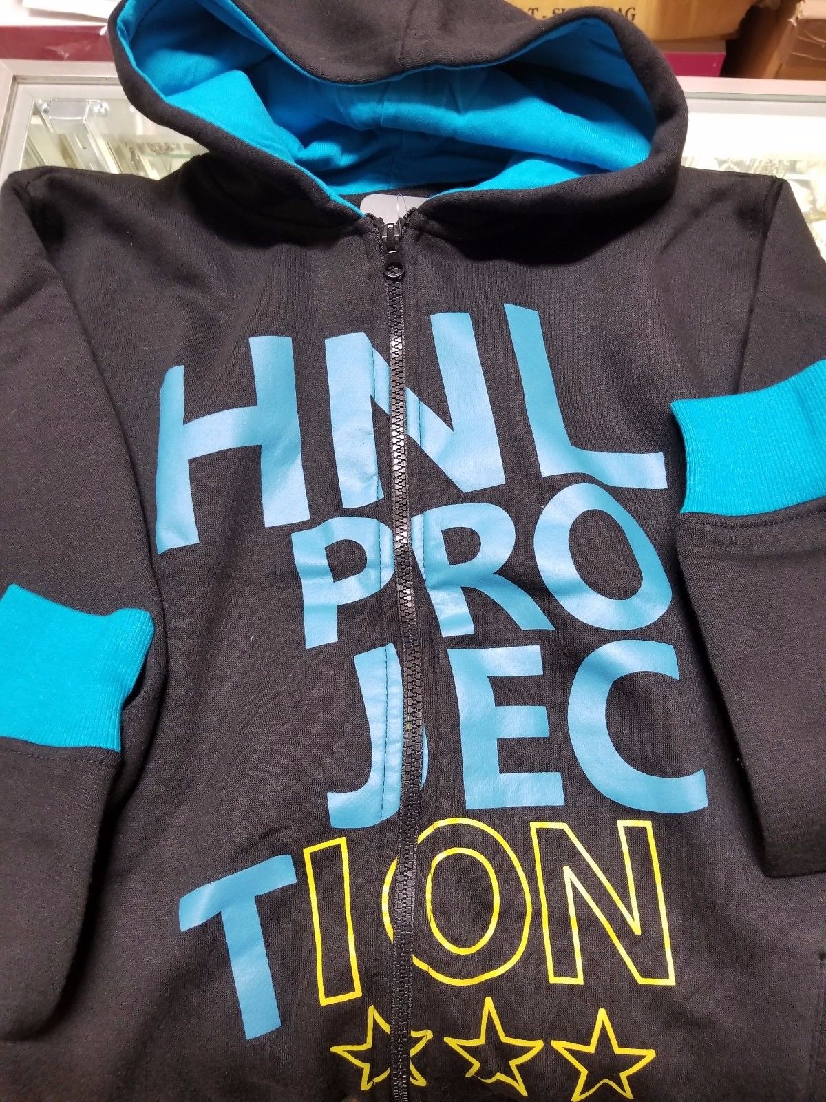 Hnl Projection – Perfume Gallery